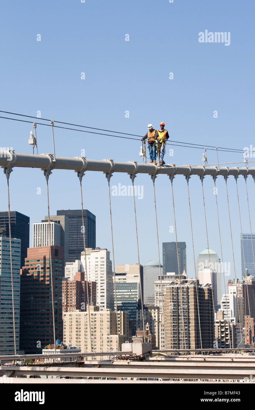 Brooklyn bridge workers walking hi-res stock photography and images - Alamy