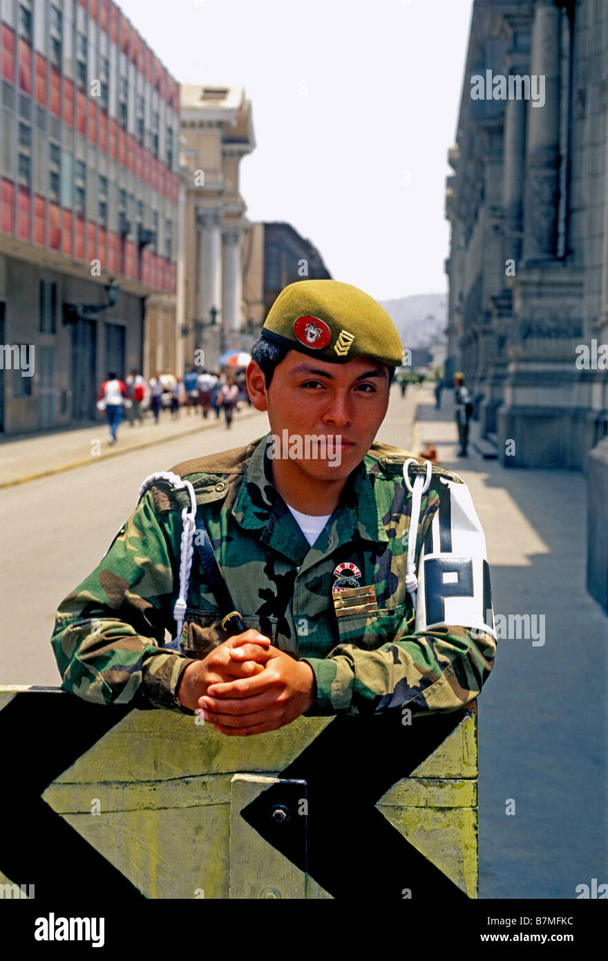 Peruvian army hi-res stock photography and images - Alamy