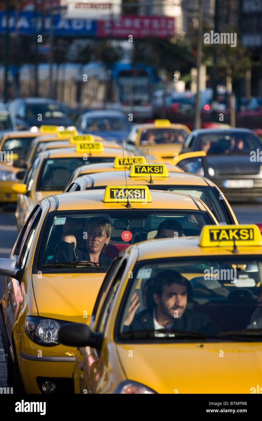 Line of Taxi Cabs Istanbul Turkey Stock Photo - Alamy