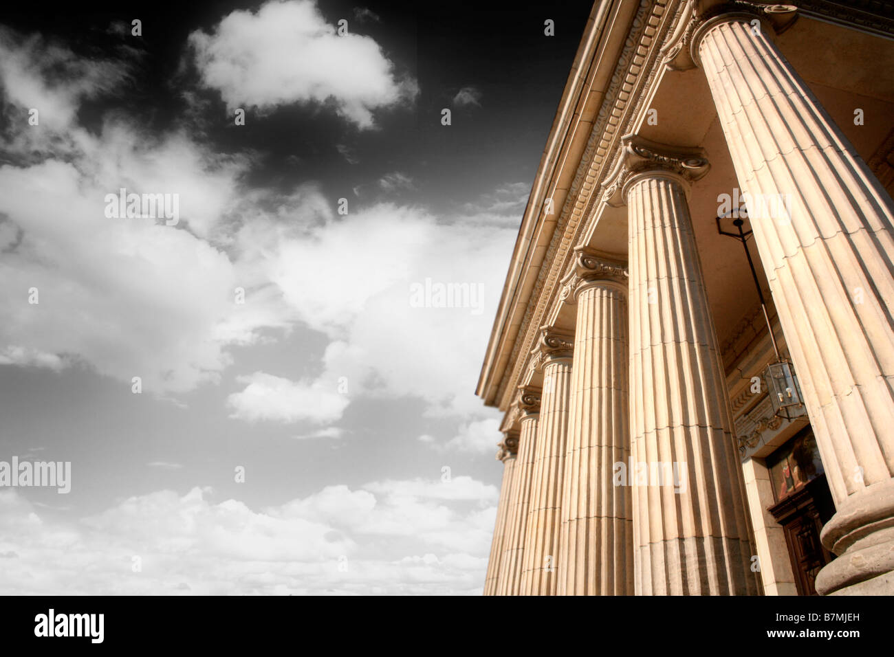 Freestone facade hi-res stock photography and images - Alamy