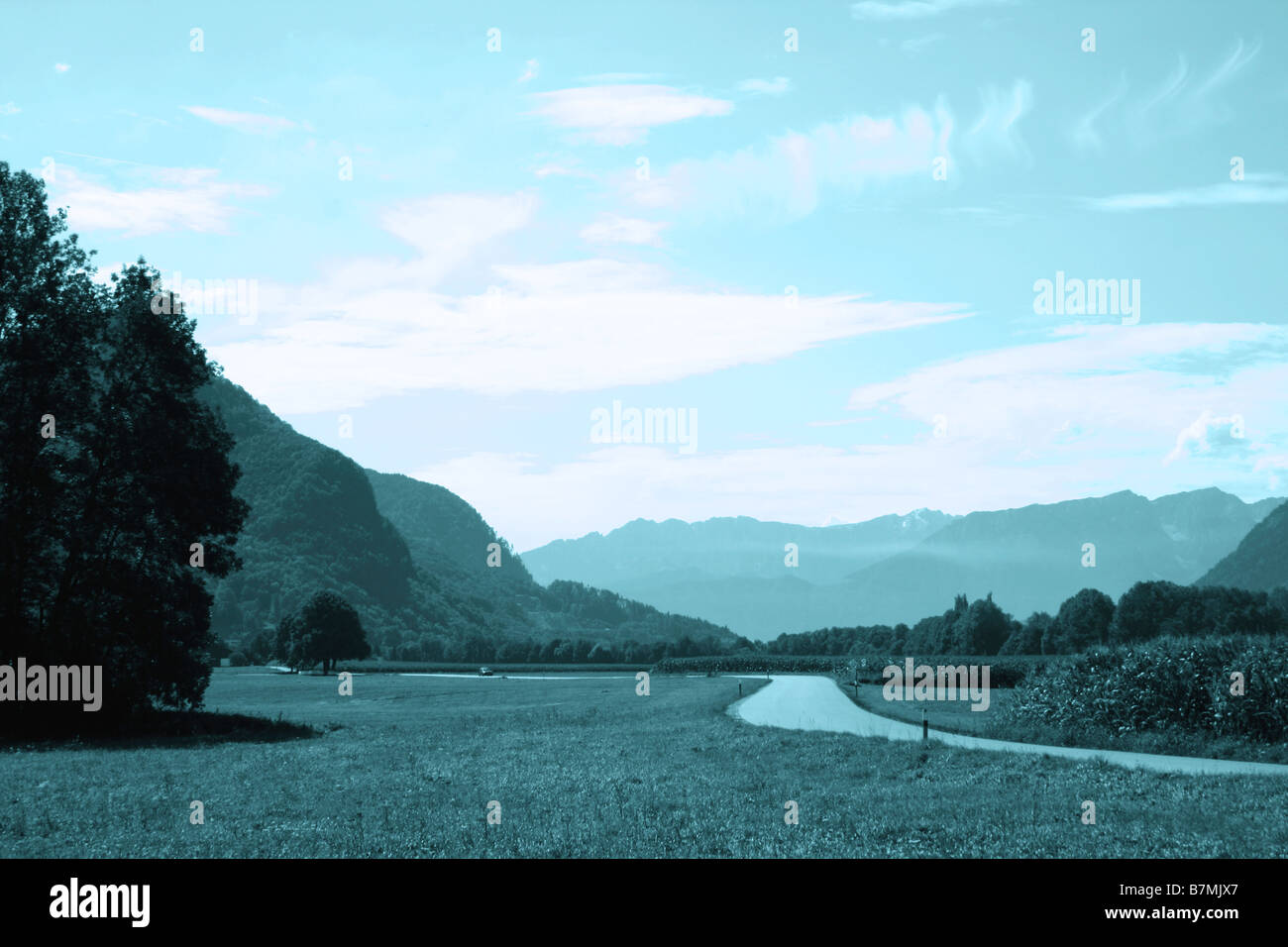 Country landscape view hi-res stock photography and images - Alamy