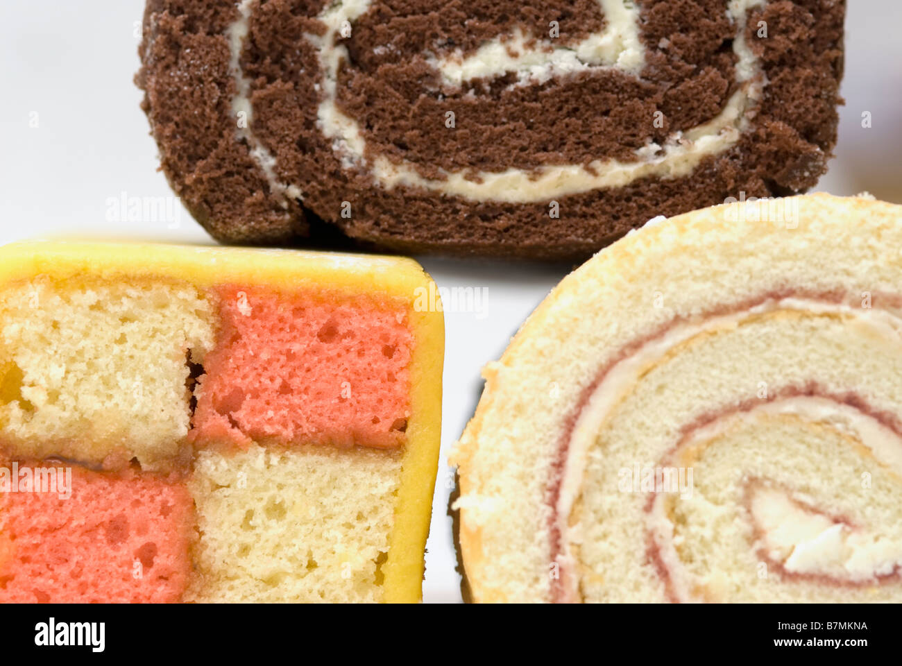 Sponge cake roulade hi-res stock photography and images - Alamy