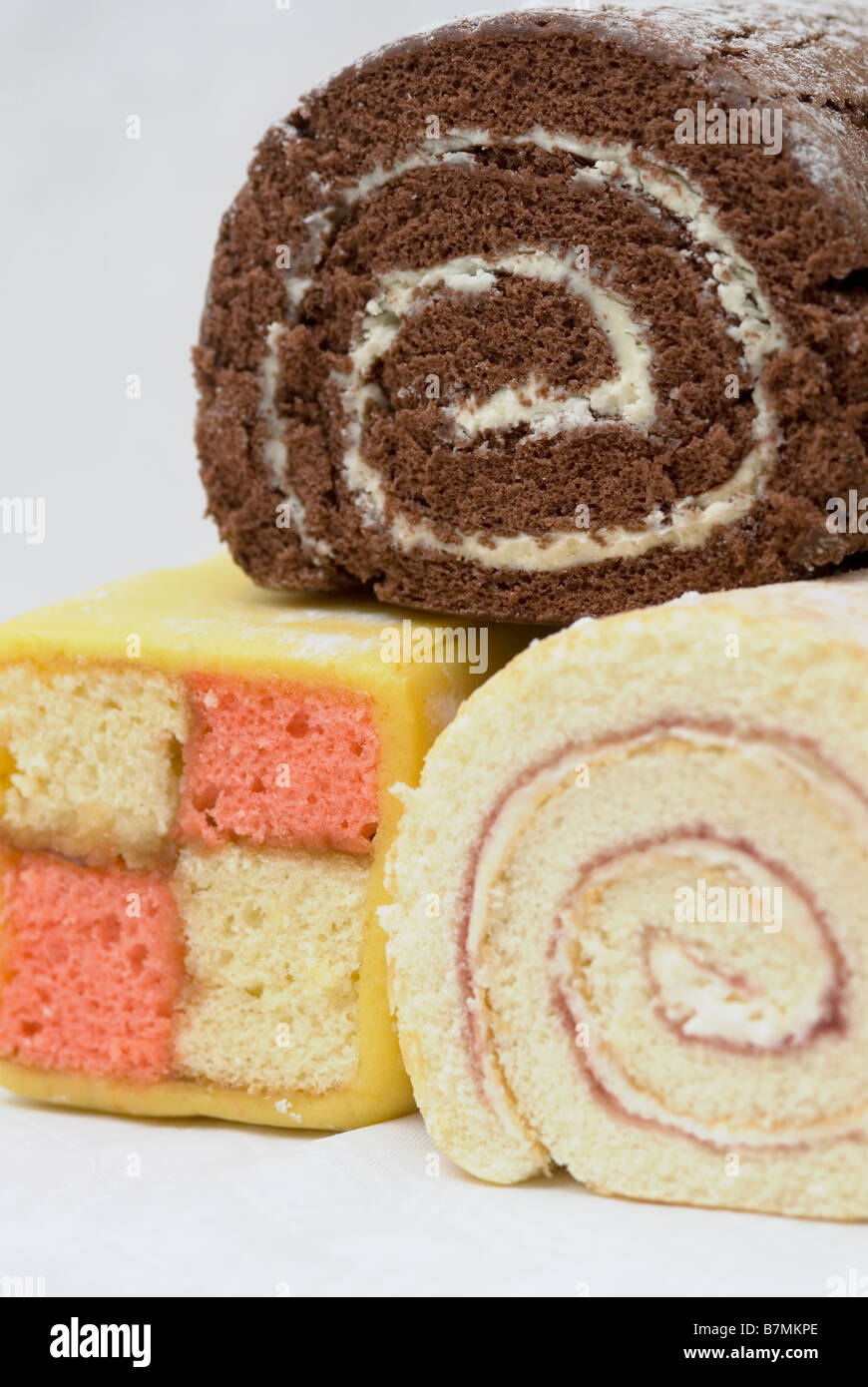 Sponge cake roulade hi-res stock photography and images - Alamy