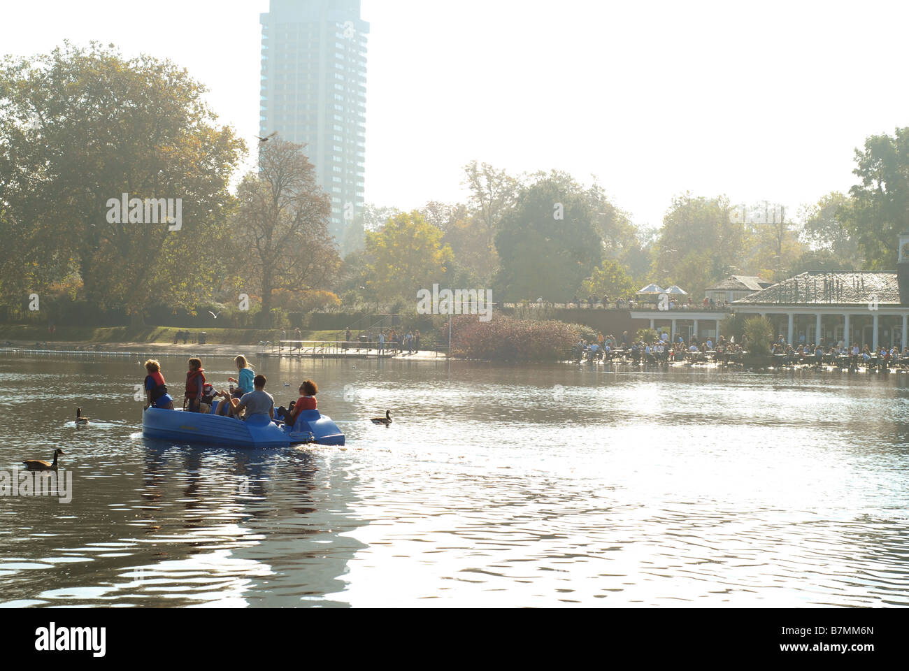 The Serpentine Boat High Resolution Stock Photography and Images - Alamy