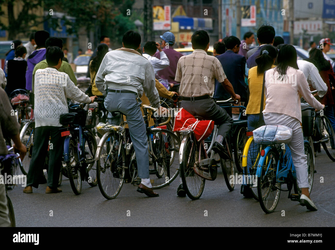 Chinese people, Chinese men, Chinese women, bicyclist, bicyclists ...