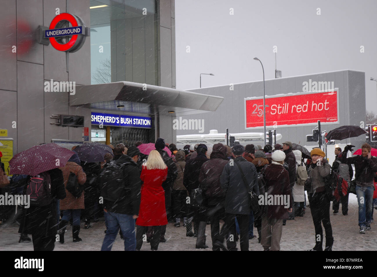 Shepherds bush tube hi-res stock photography and images - Alamy