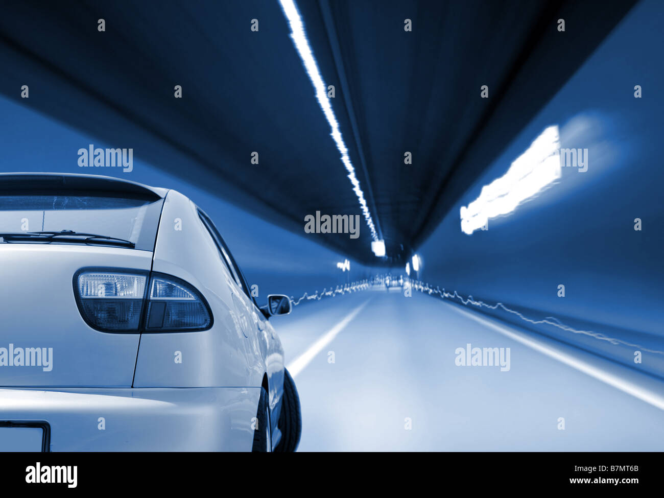 Car cars tunnel reflection tunnels hi-res stock photography and images ...