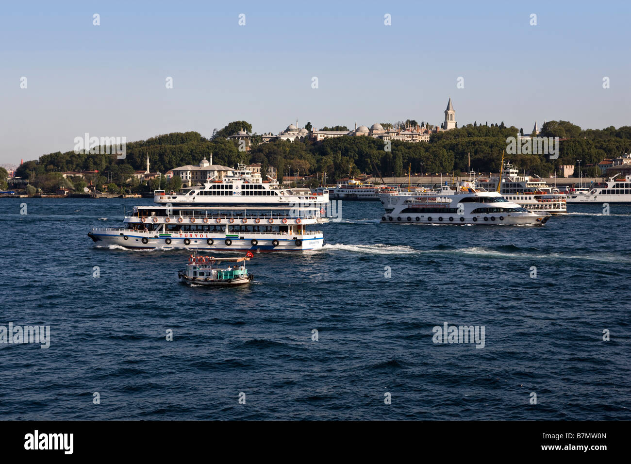 Traffic crossing istanbul hi-res stock photography and images - Alamy