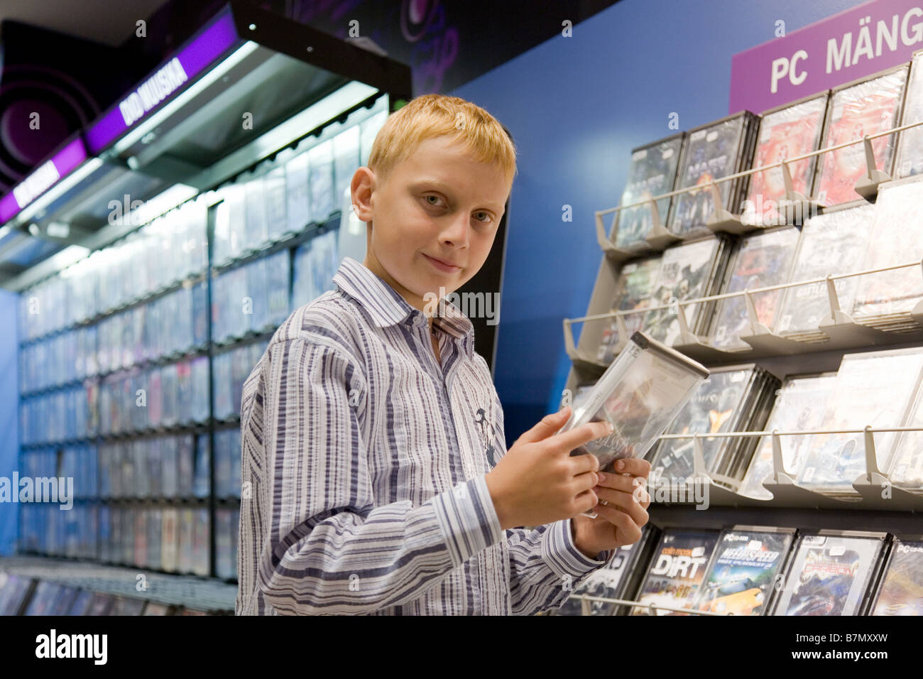 Teenager boy shopping hi-res stock photography and images - Alamy