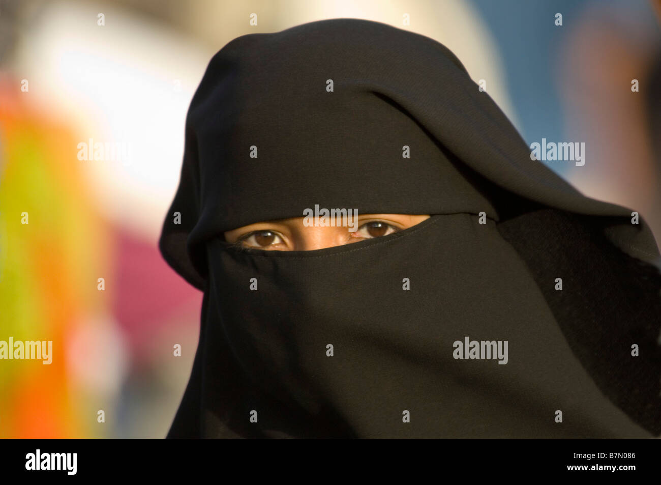 Burka hi-res stock photography and images - Alamy