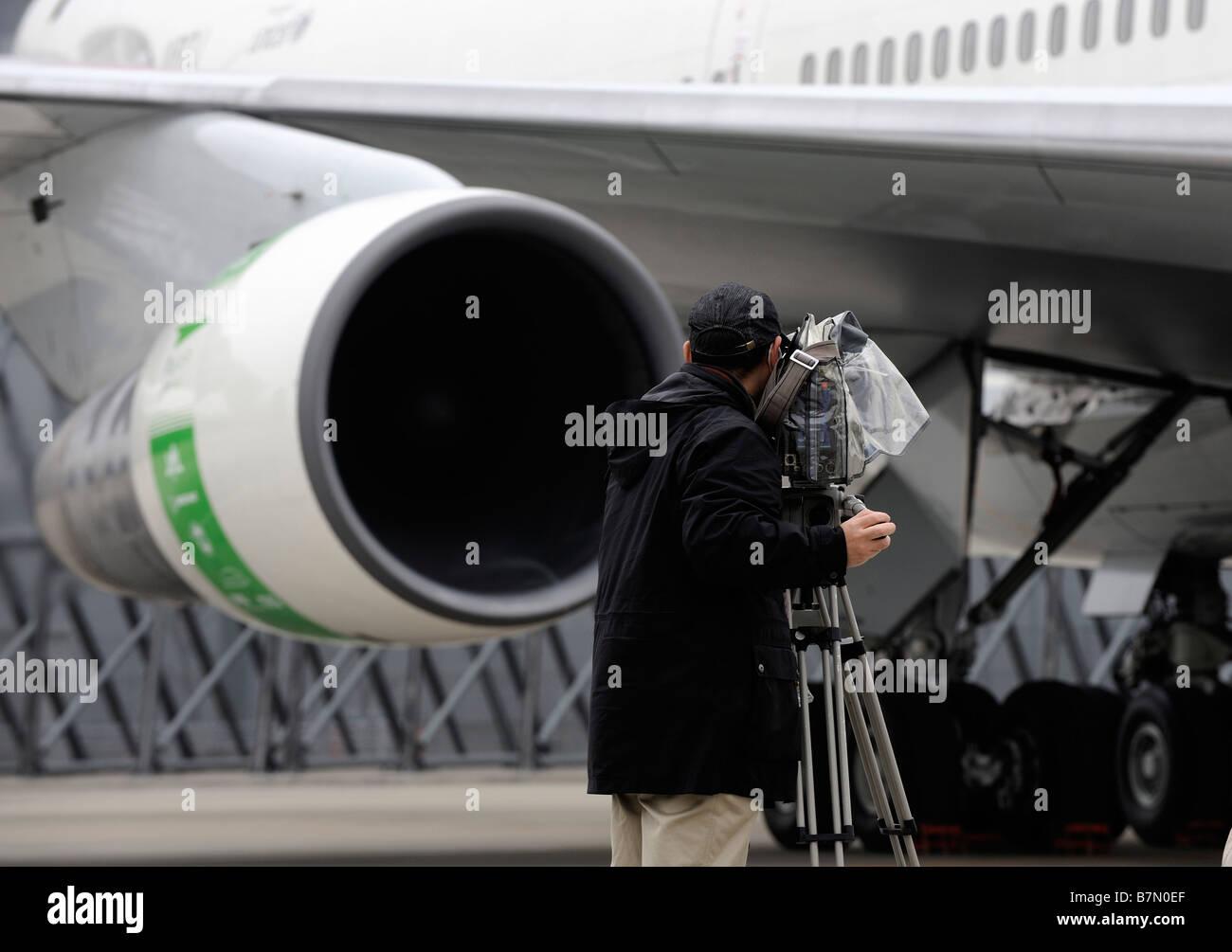 Aviation biofuel hi-res stock photography and images - Alamy