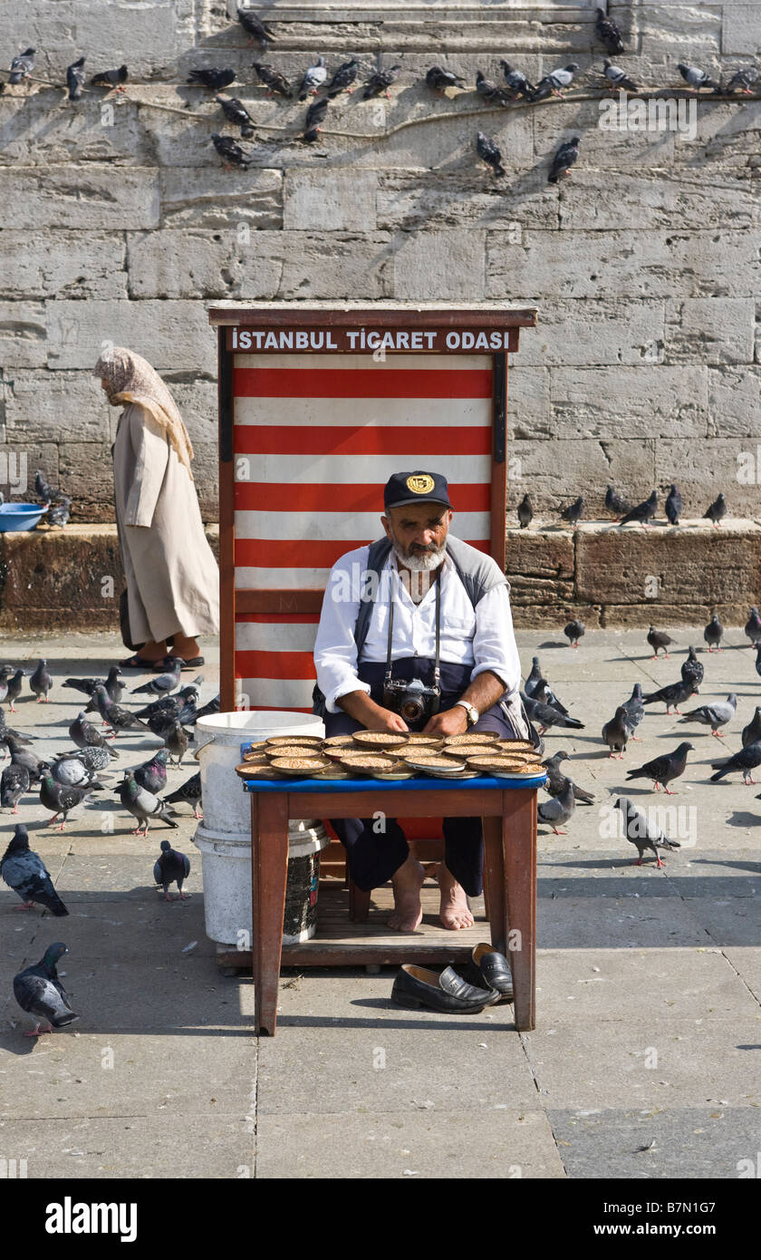 Seed Seller outside Yeni Mosque Istanbul Turkey Stock Photo - Alamy