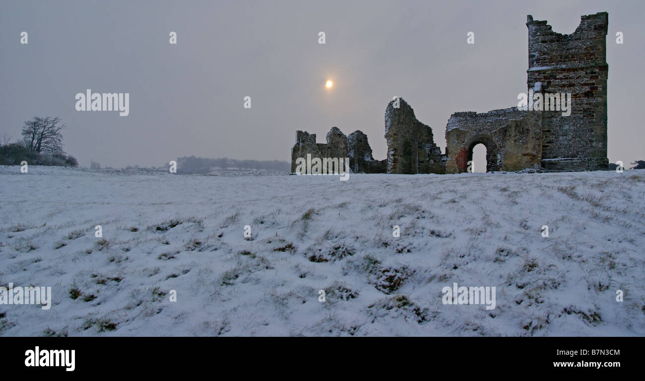 Medieval earthworks hi-res stock photography and images - Alamy