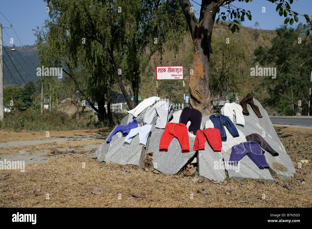 Clothes Drying On Rocks High Resolution Stock Photography and Images ...