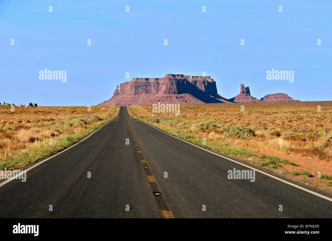 Empty road highway 163 monument hi-res stock photography and images - Alamy