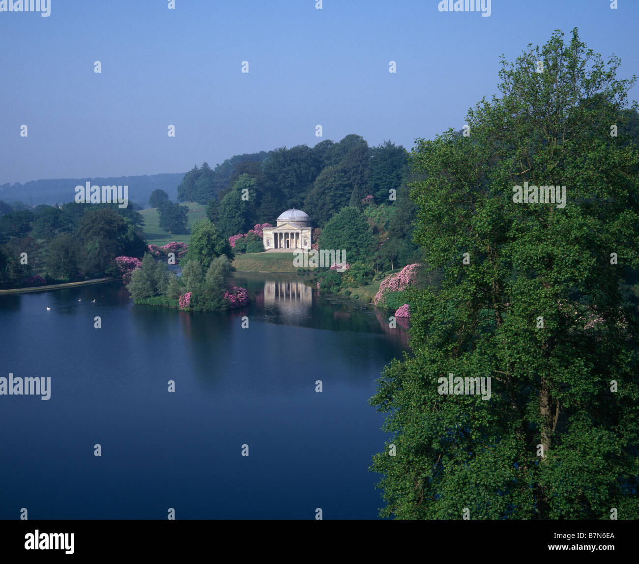 Stourhead Pantheon and lake aerial Stock Photo - Alamy