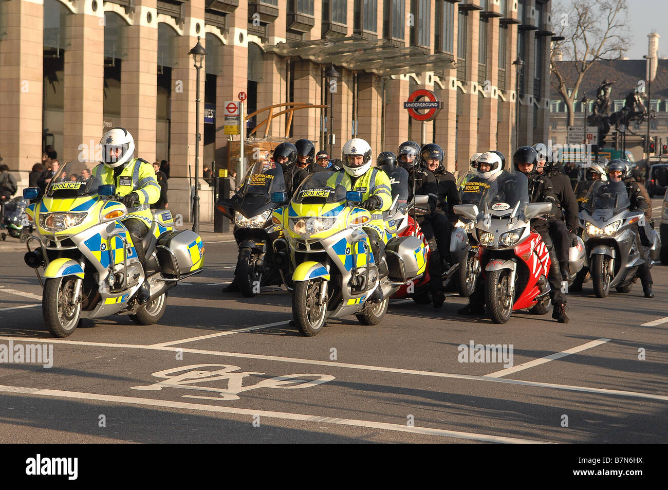 Motorbikes in central london hi-res stock photography and images - Alamy