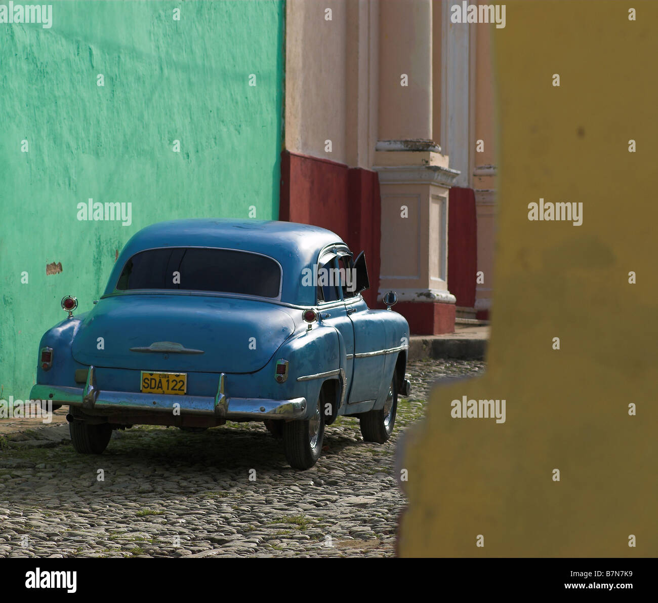 Street scene with classic car, Trinidad, Cuba Stock Photo - Alamy