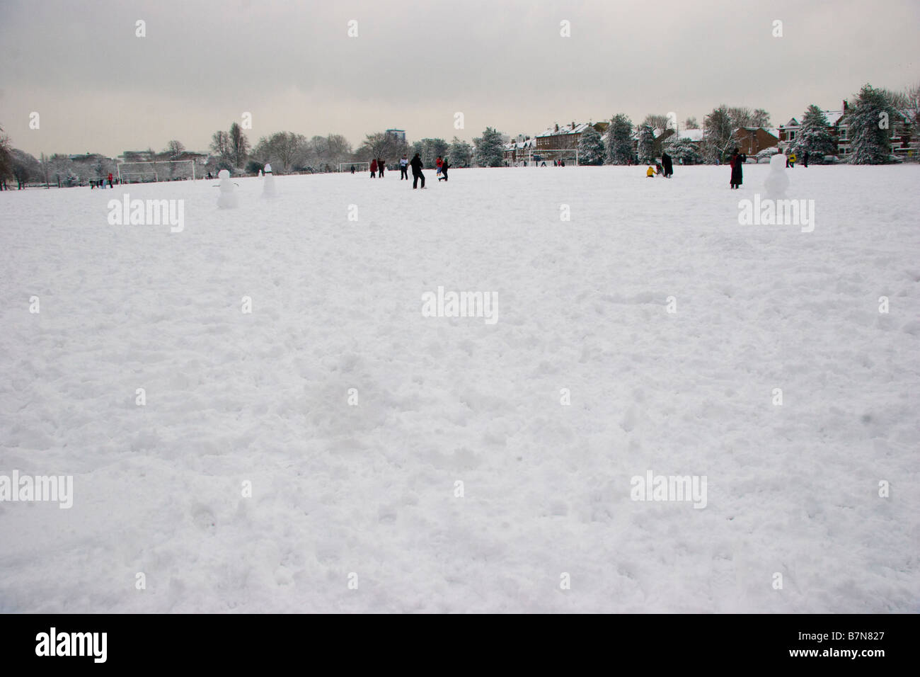 Heavy Snow Falls in London United Kingdom Stock Photo - Alamy