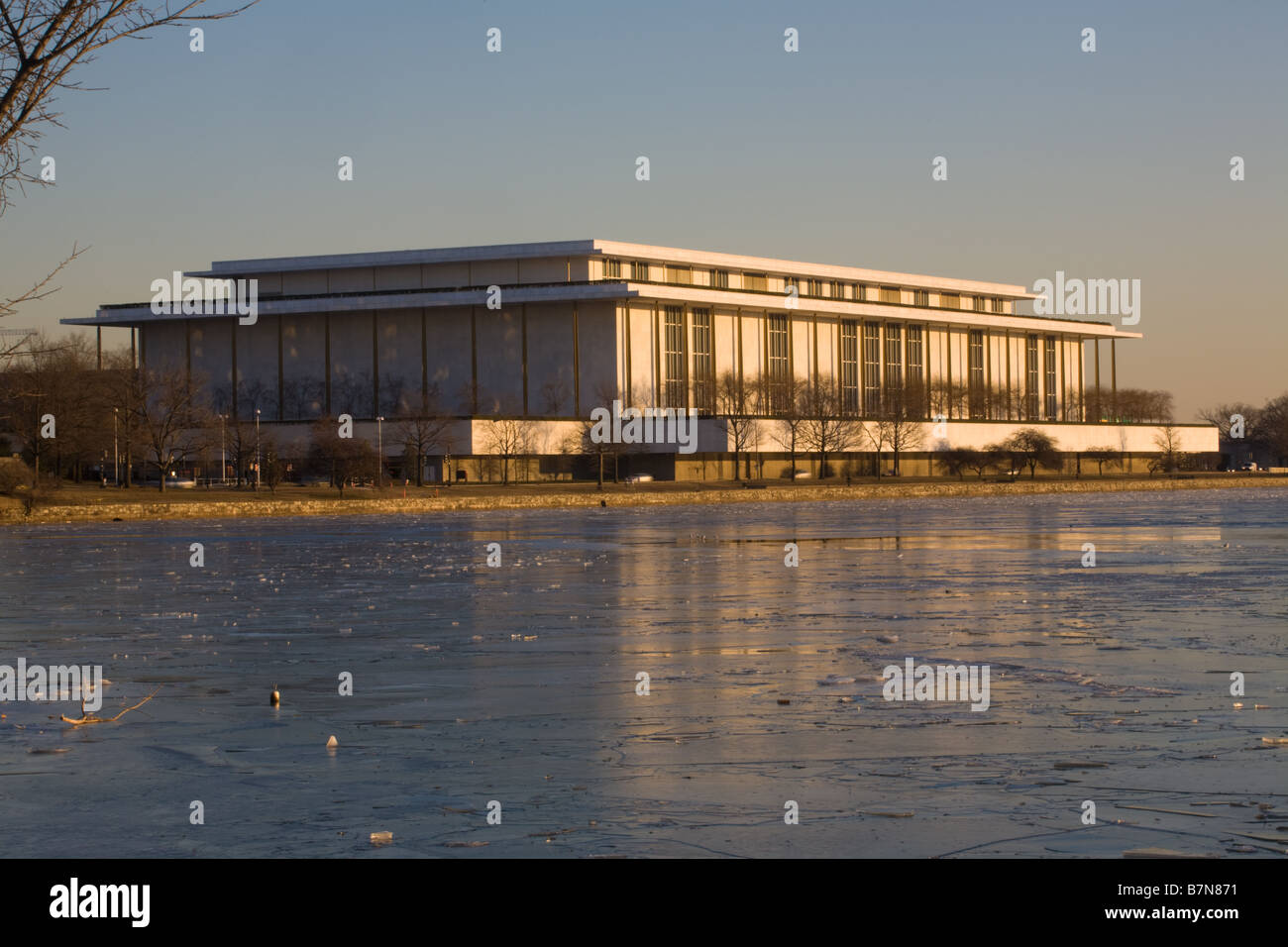Kennedy center hi-res stock photography and images - Alamy