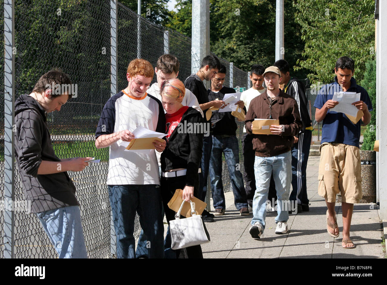 A level results hi-res stock photography and images - Alamy