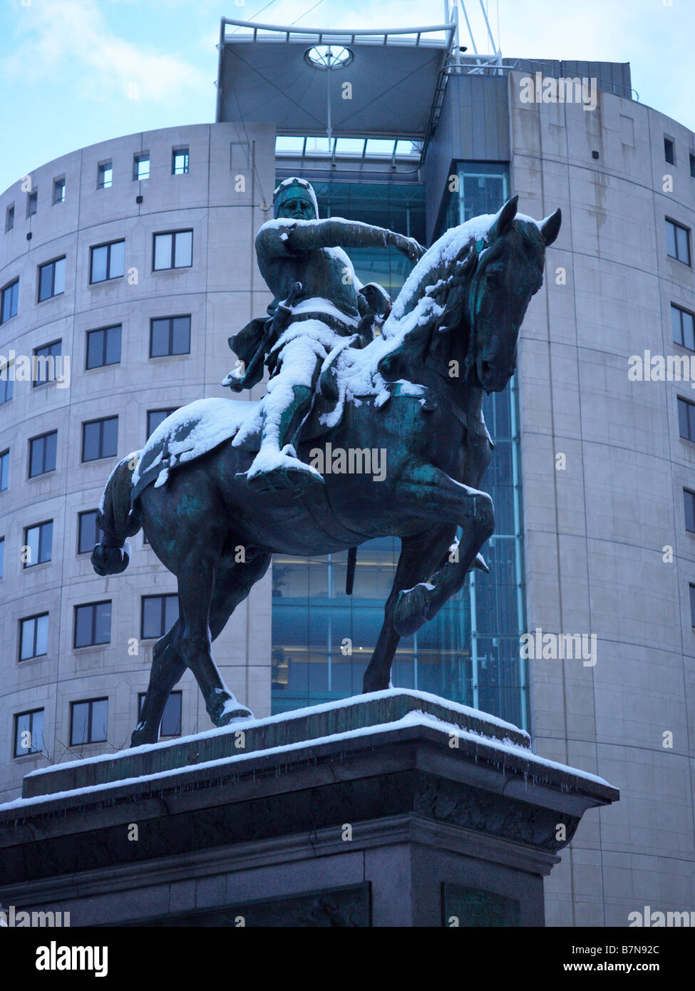 Snow covered Black Prince statue, Leeds City Square Stock Photo - Alamy