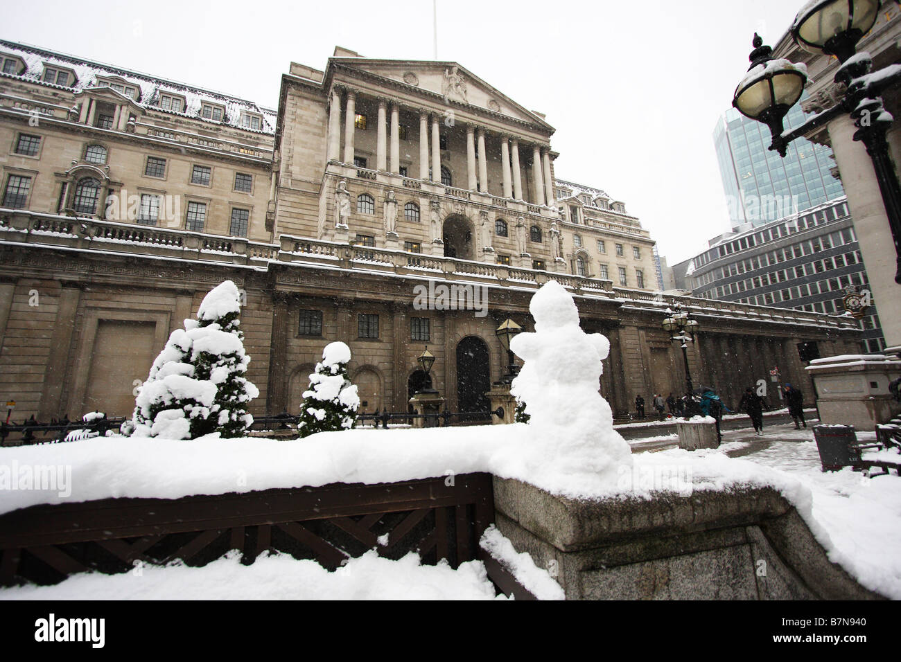 Bank snow hi-res stock photography and images - Alamy