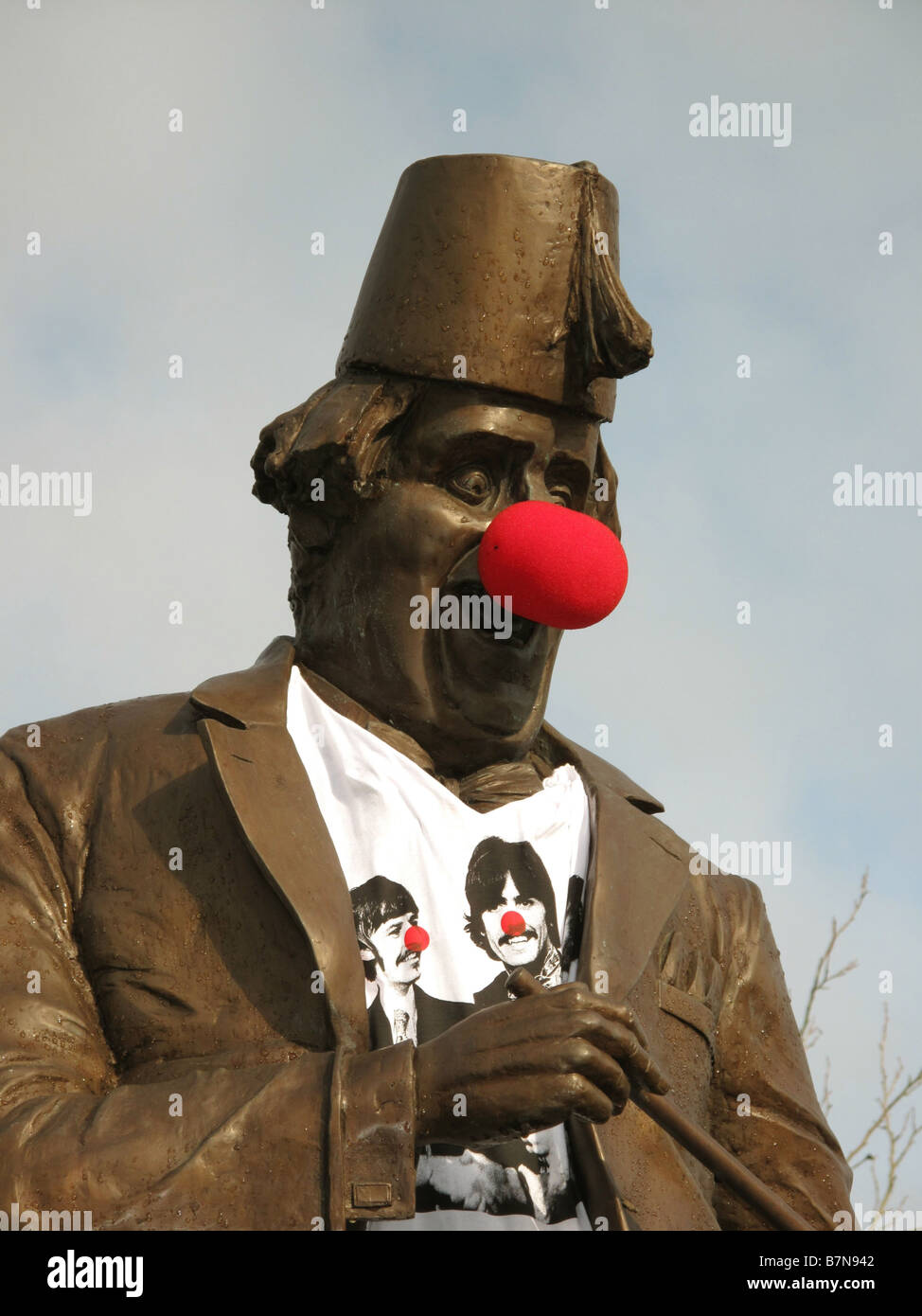 Tommy Cooper Magic High Resolution Stock Photography and Images - Alamy
