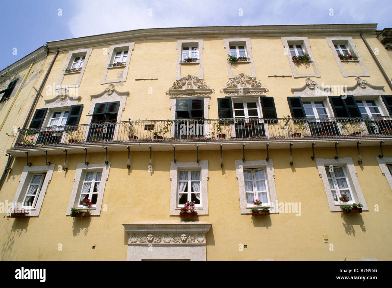 Old city palace sardinia hi-res stock photography and images - Alamy