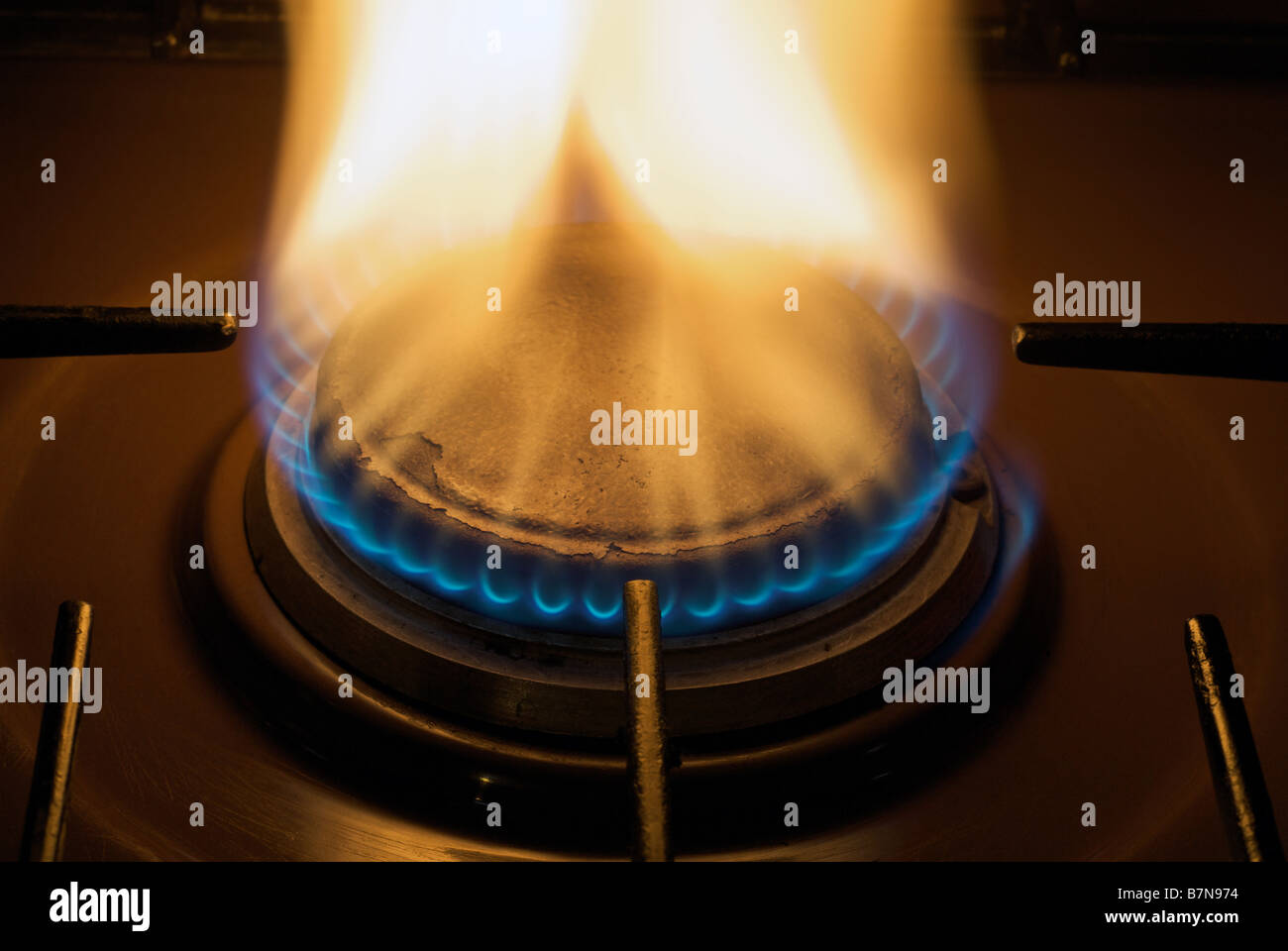 Gas cooker ring hi-res stock photography and images - Alamy