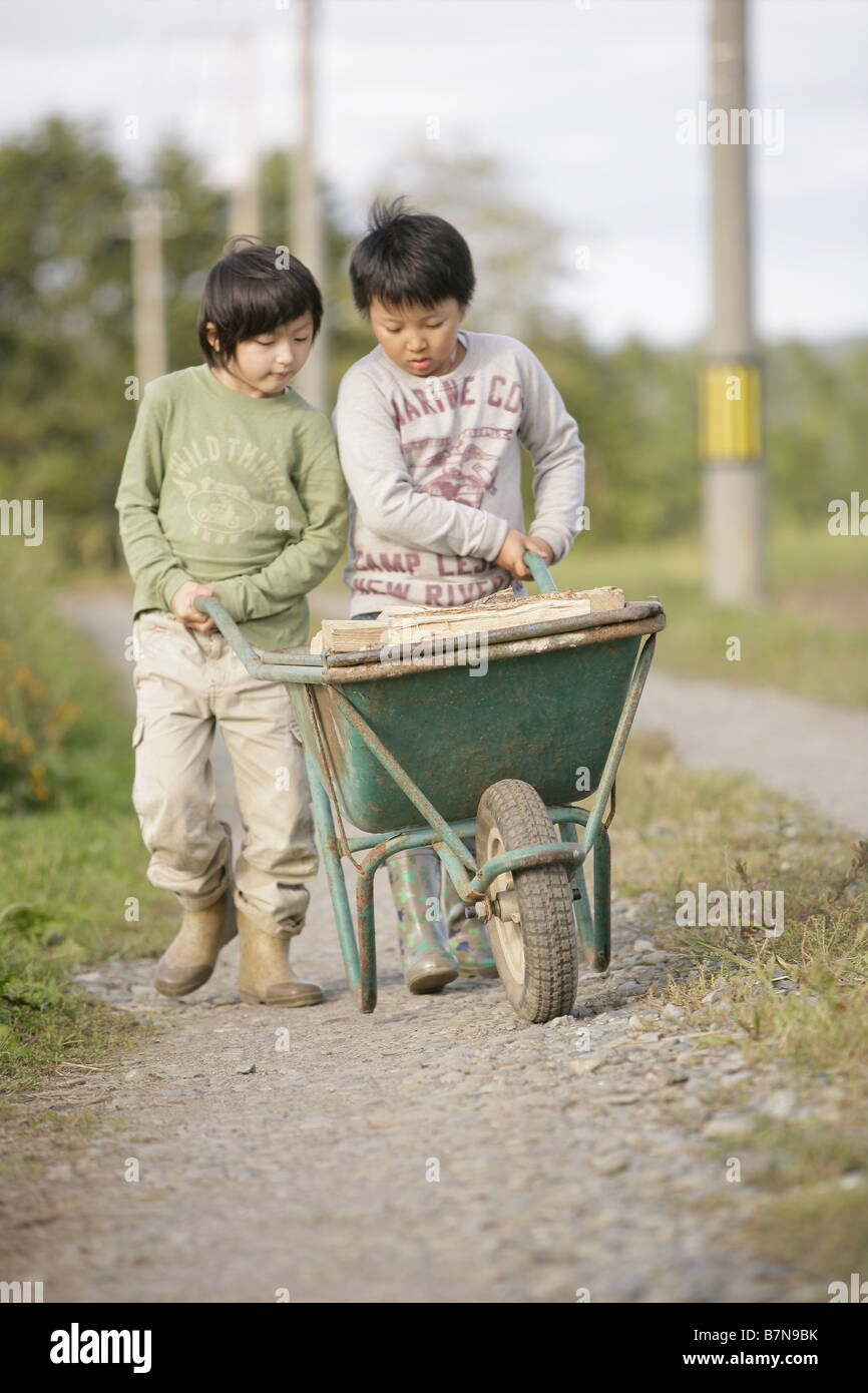 Wheeling cart hi-res stock photography and images - Alamy