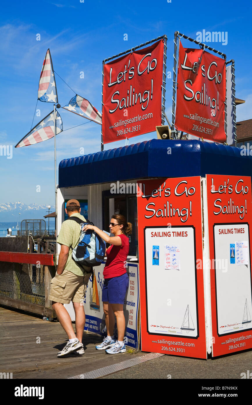 Seattle puget sound sailing hi-res stock photography and images - Alamy