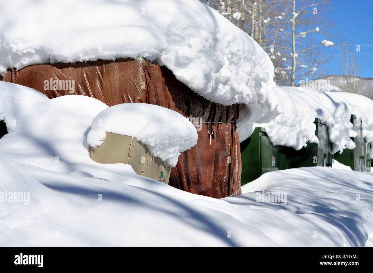 Mountain of boxes hi-res stock photography and images - Alamy