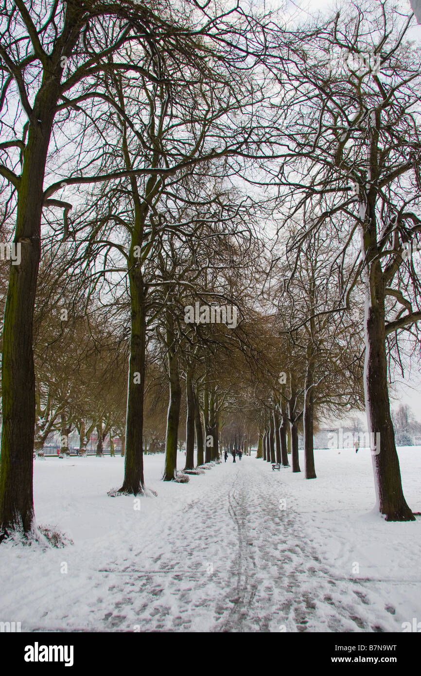 Heavy Snow Falls in London United Kingdom Stock Photo - Alamy