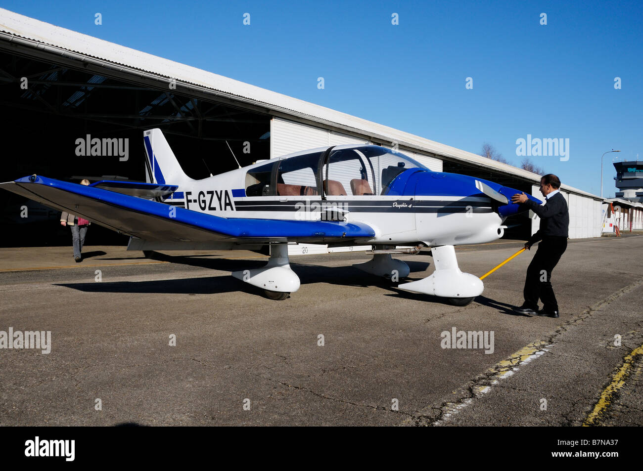 Robin light aircraft hi-res stock photography and images - Alamy