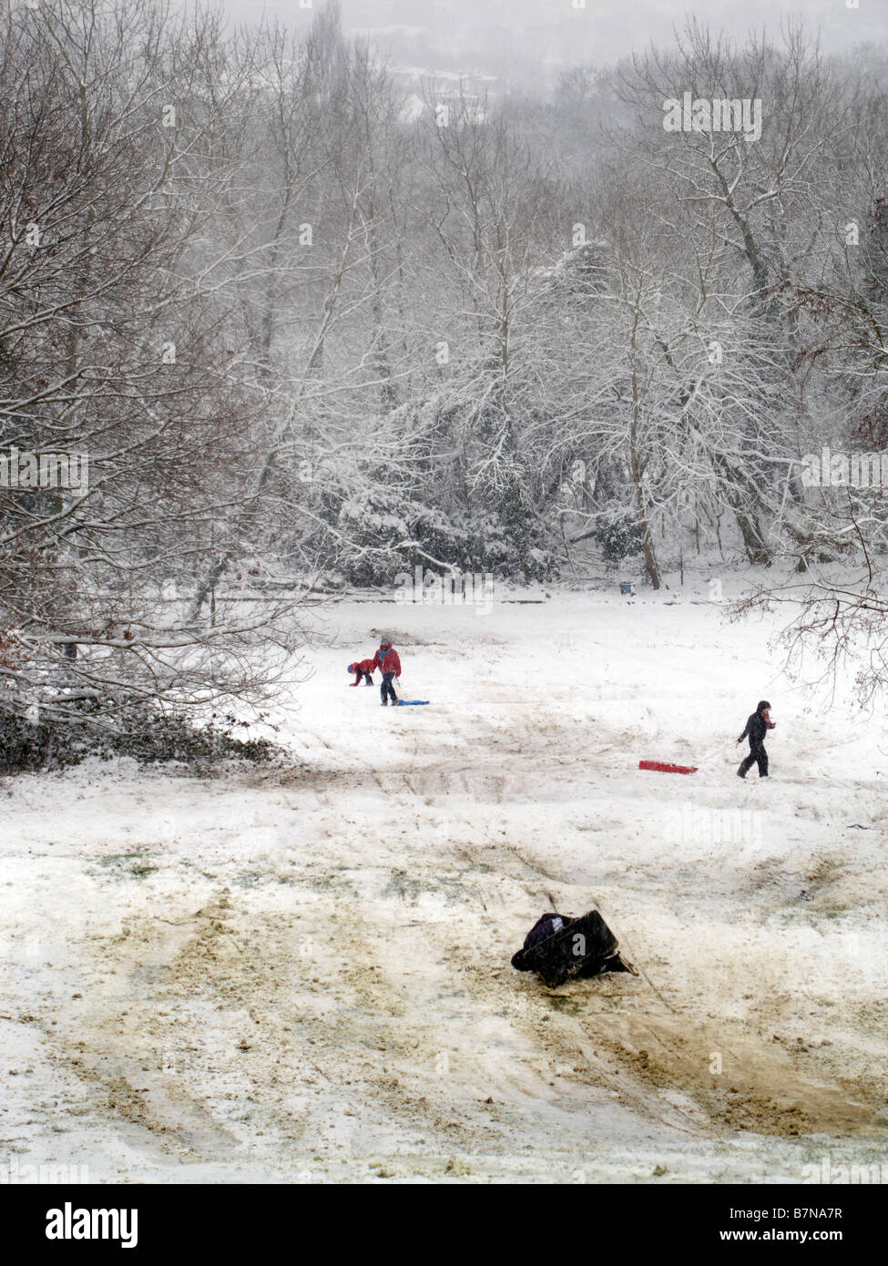Sledge sledging hi-res stock photography and images - Alamy