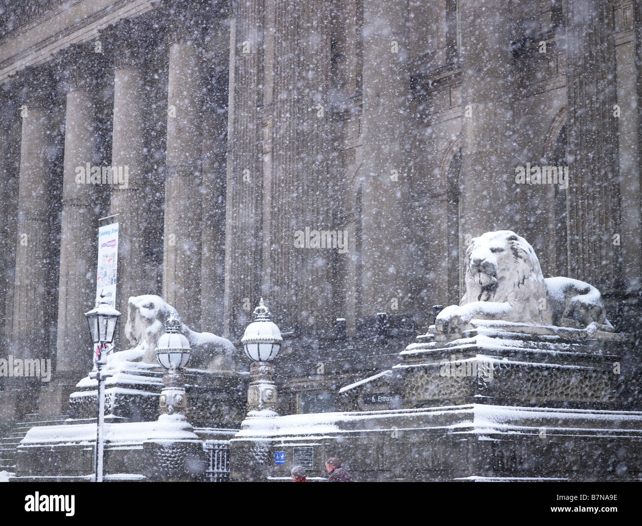 Leeds town hall winter hi-res stock photography and images - Alamy