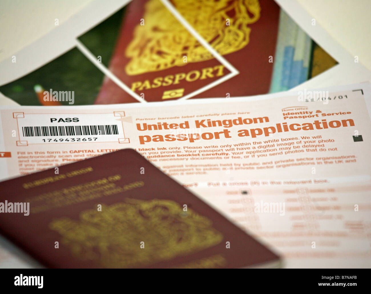 A United Kingdom passport application form Stock Photo - Alamy