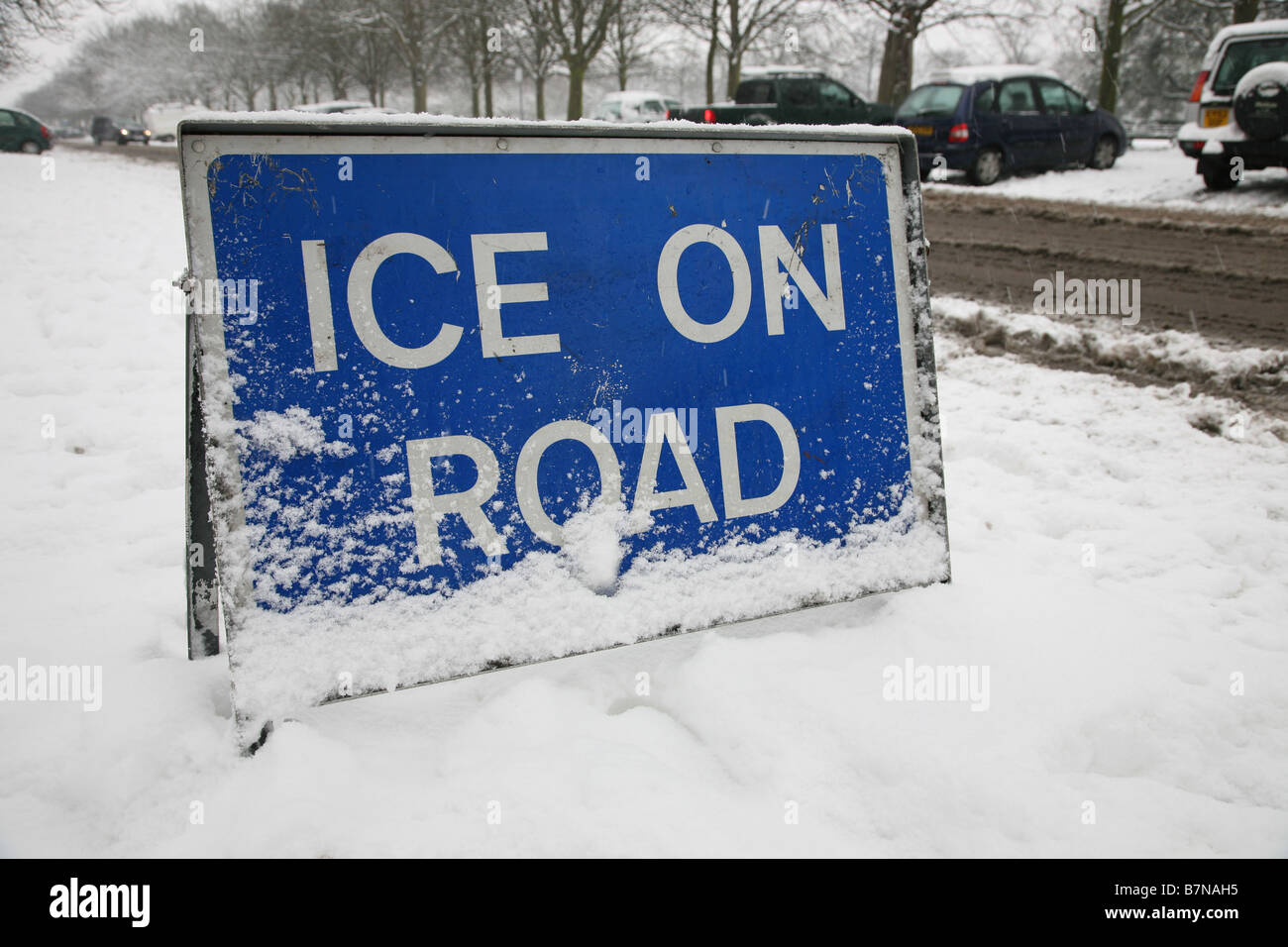 Traffic Delays Warning Sign High Resolution Stock Photography and ...