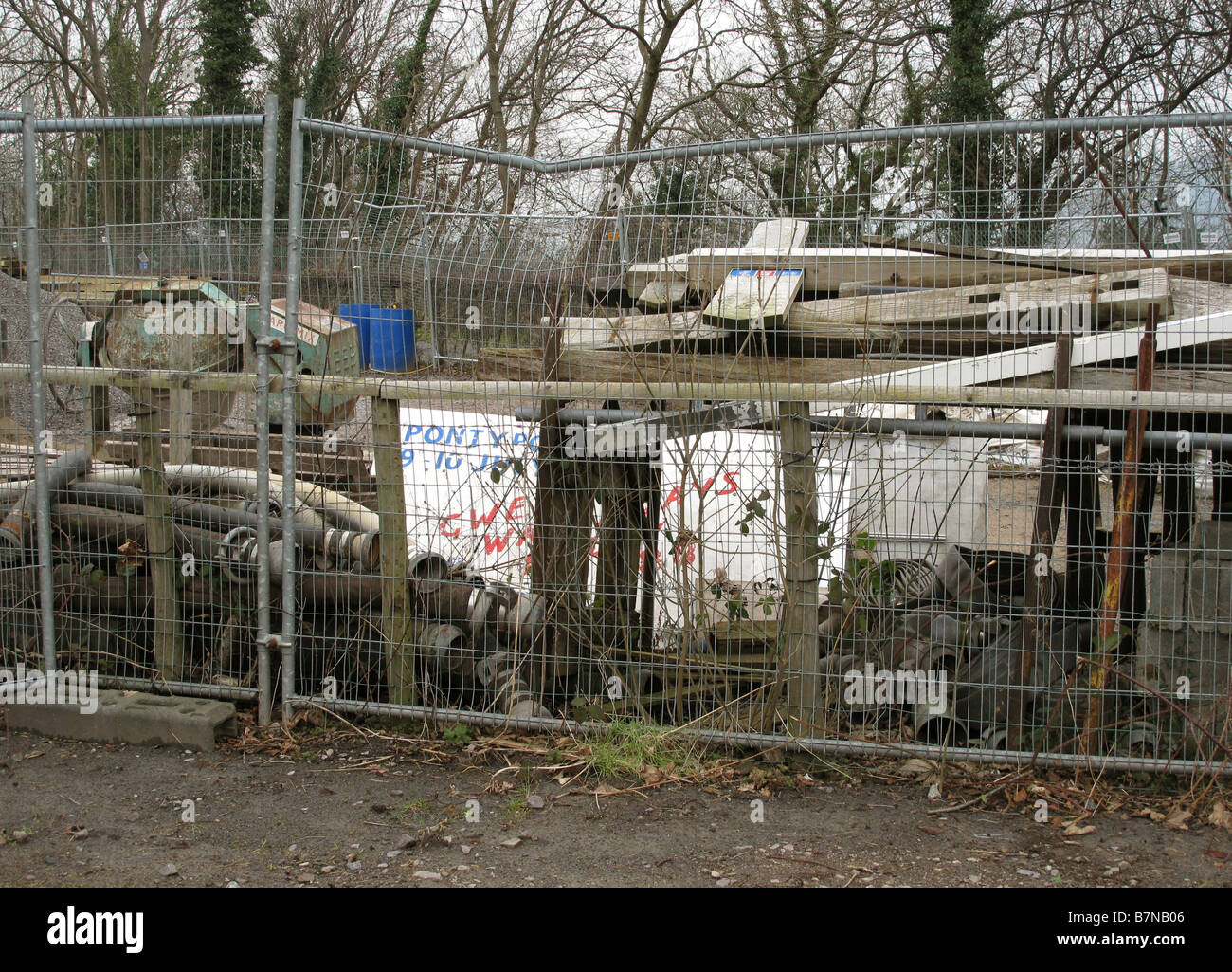 Monmouthshire canal govilon wharf monmouthshire hi-res stock ...