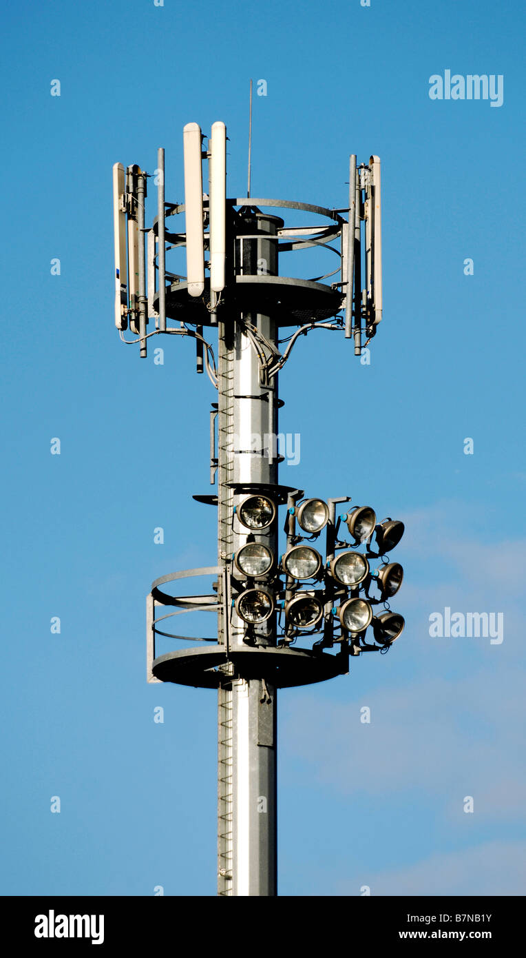 Telephone signal hi-res stock photography and images - Alamy