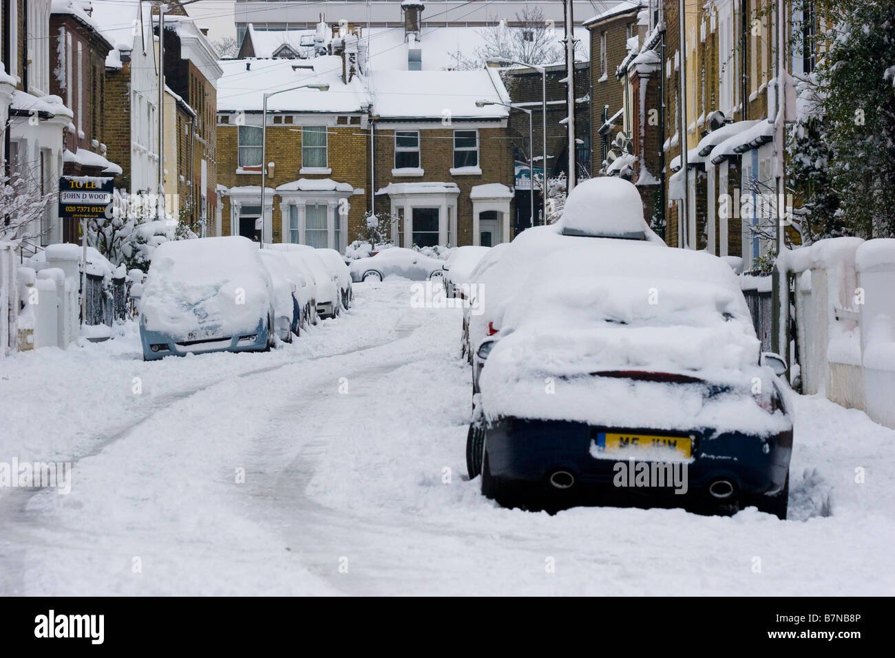 Heavy Snow Falls in London United Kingdom Stock Photo - Alamy