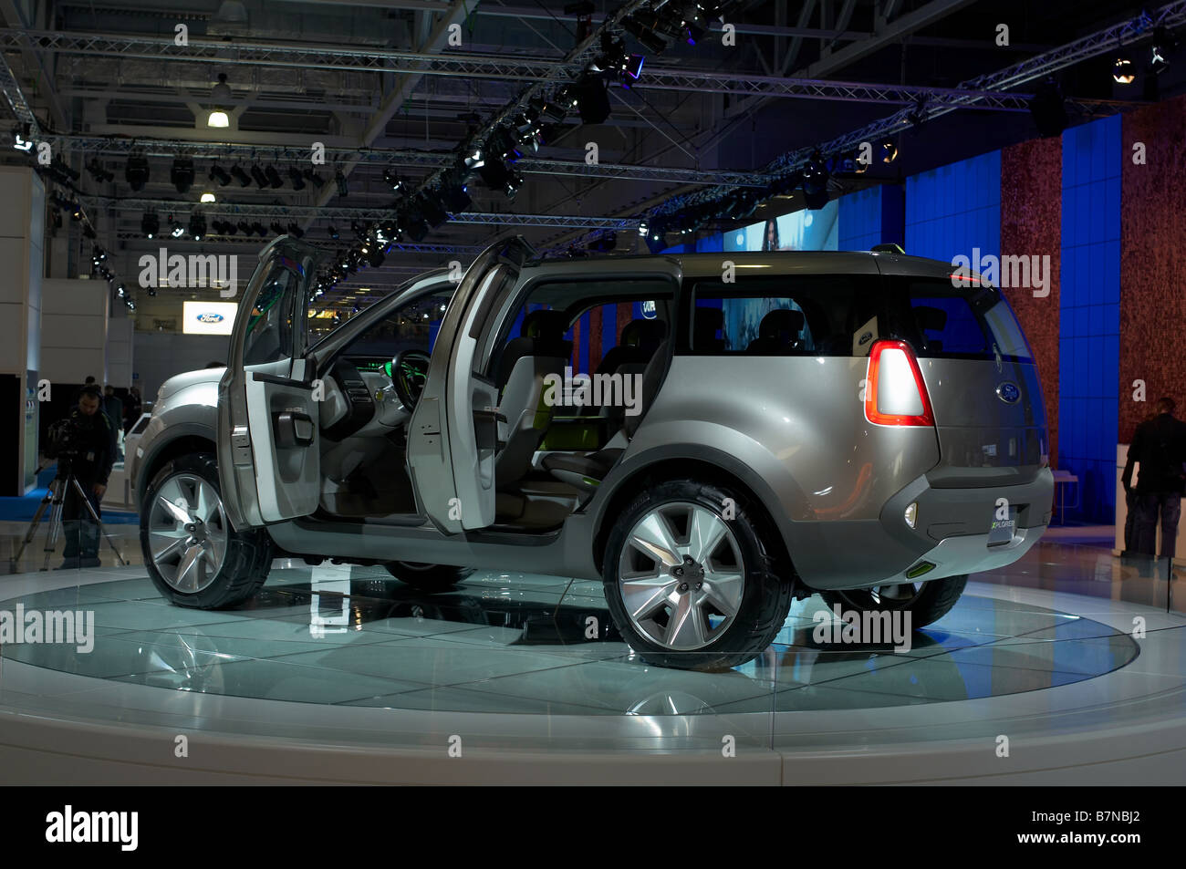 Ford Explorer America concept car - European premiere. Moscow ...