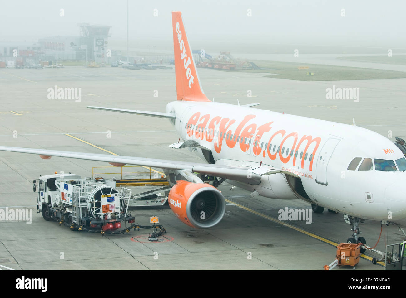 Stansted airport hi-res stock photography and images - Alamy