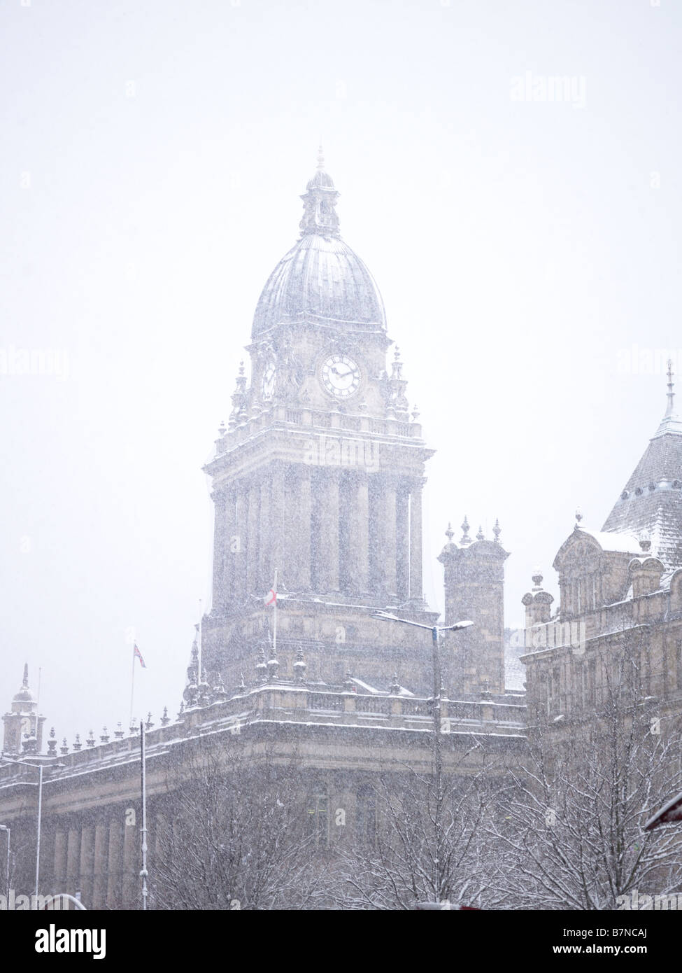 Snow covered Leeds Town Hall Stock Photo - Alamy
