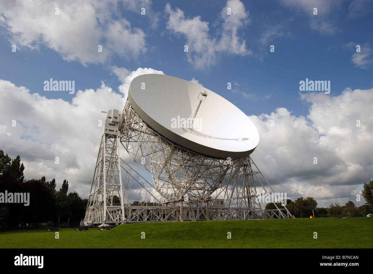 Lovell Telescope Jodrell Bank Cheshire Stock Photo - Alamy