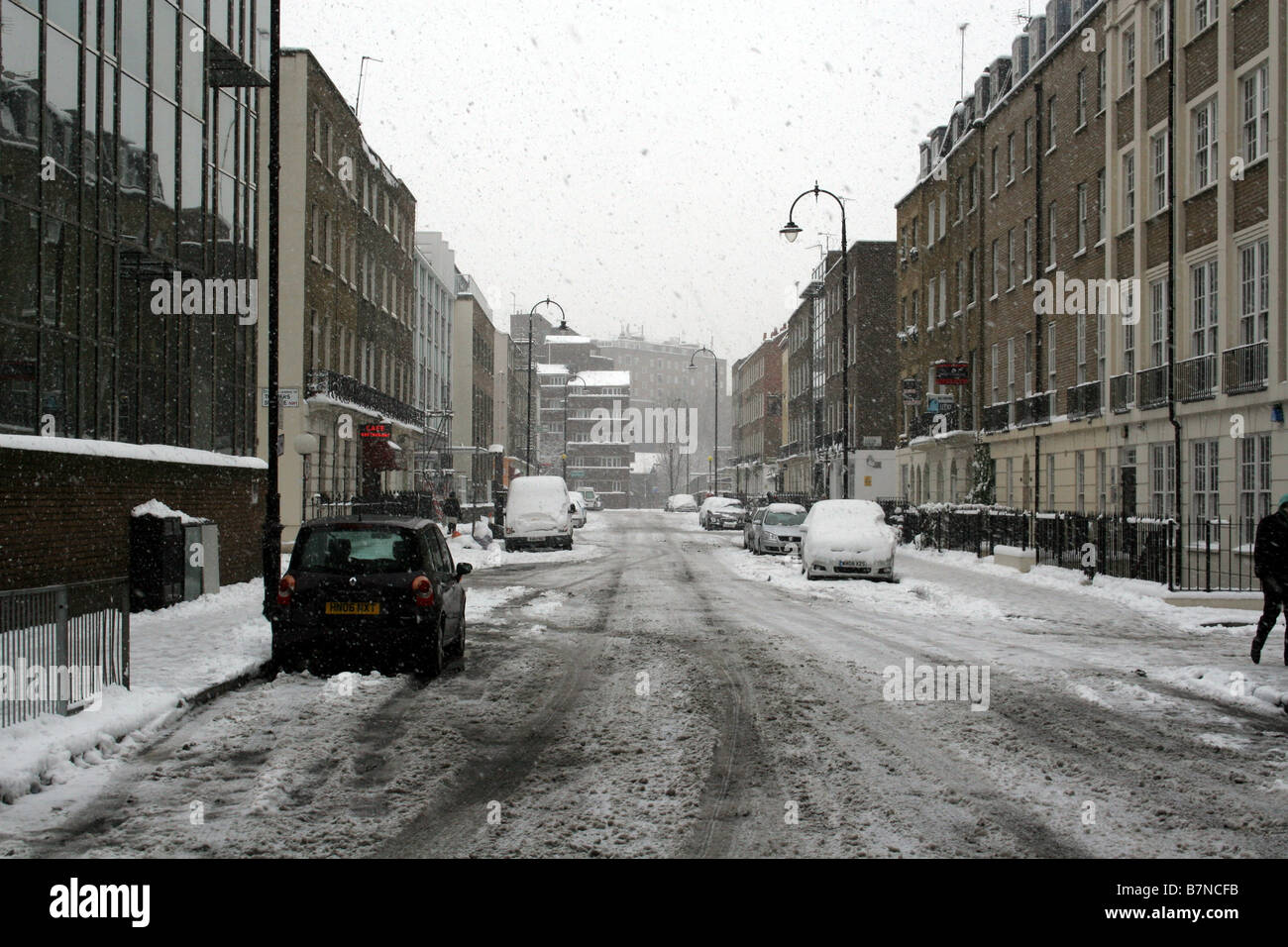 Street in London covered in snow Stock Photo - Alamy
