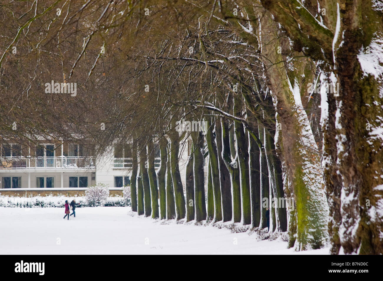 Heavy Snow Falls in London United Kingdom Stock Photo - Alamy