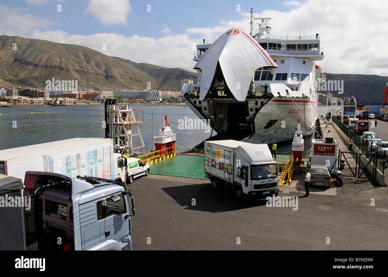 Freight lorry disembarking from inter island roro ferry Los Cristianos ...