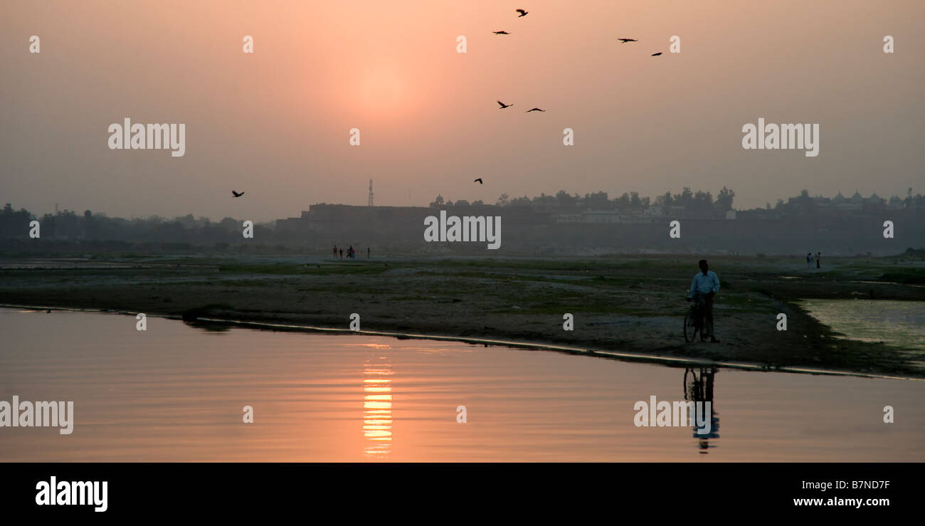 Yamuna sunset hi-res stock photography and images - Alamy